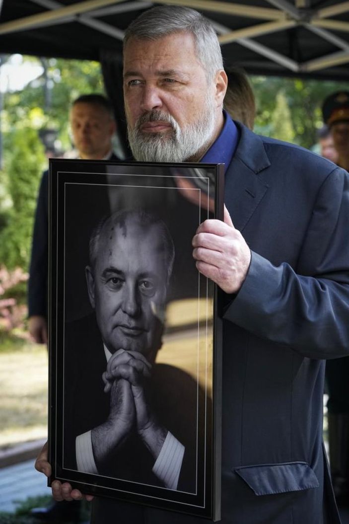 Mihail Gorbaçov son yolculuğuna uğurlandı