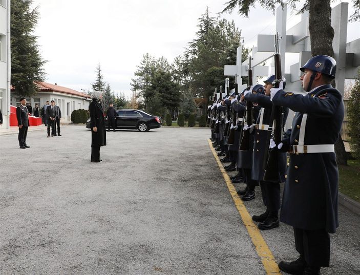 Afyonkarahisar Valisi Kübra Yiğitbaşı'dan jandarmaya ziyaret