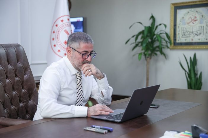 Nureddin Nebati yılın fotoğrafları oylamasına katıldı