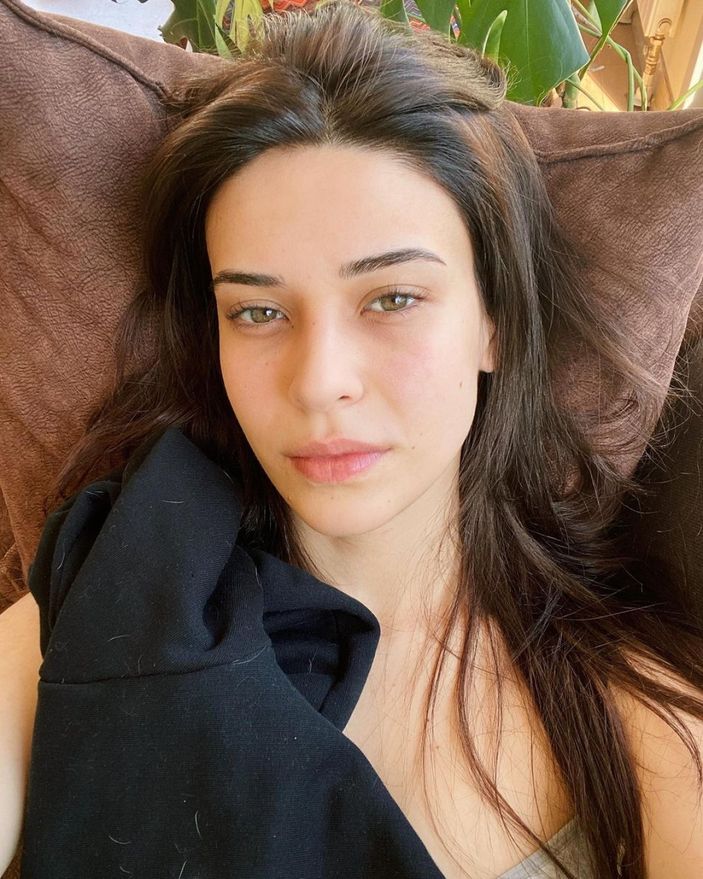 Devrim Özkan makyajsız paylaştı, gören parmak ısırdı! "Her halinin ...