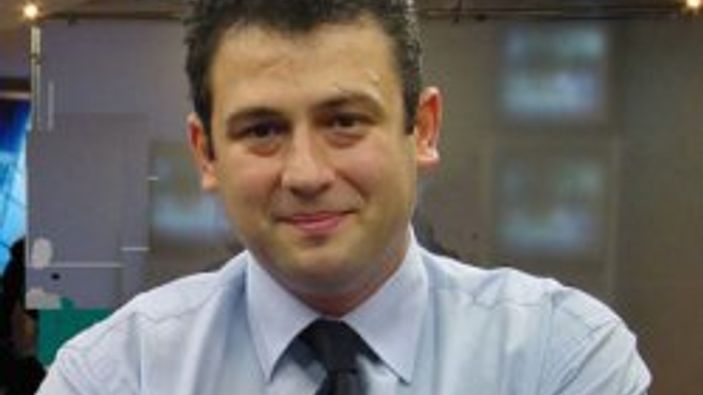 Saner Ayar Show TV'den istifa etti