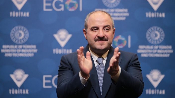 Mustafa Varank'tan Bilgisayar Olimpiyatı değerlendirmesi