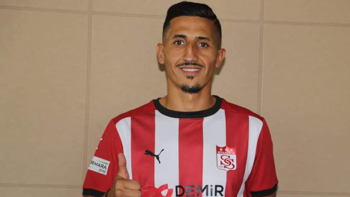 Sivasspor, Fayçal Fajr'i transfer etti