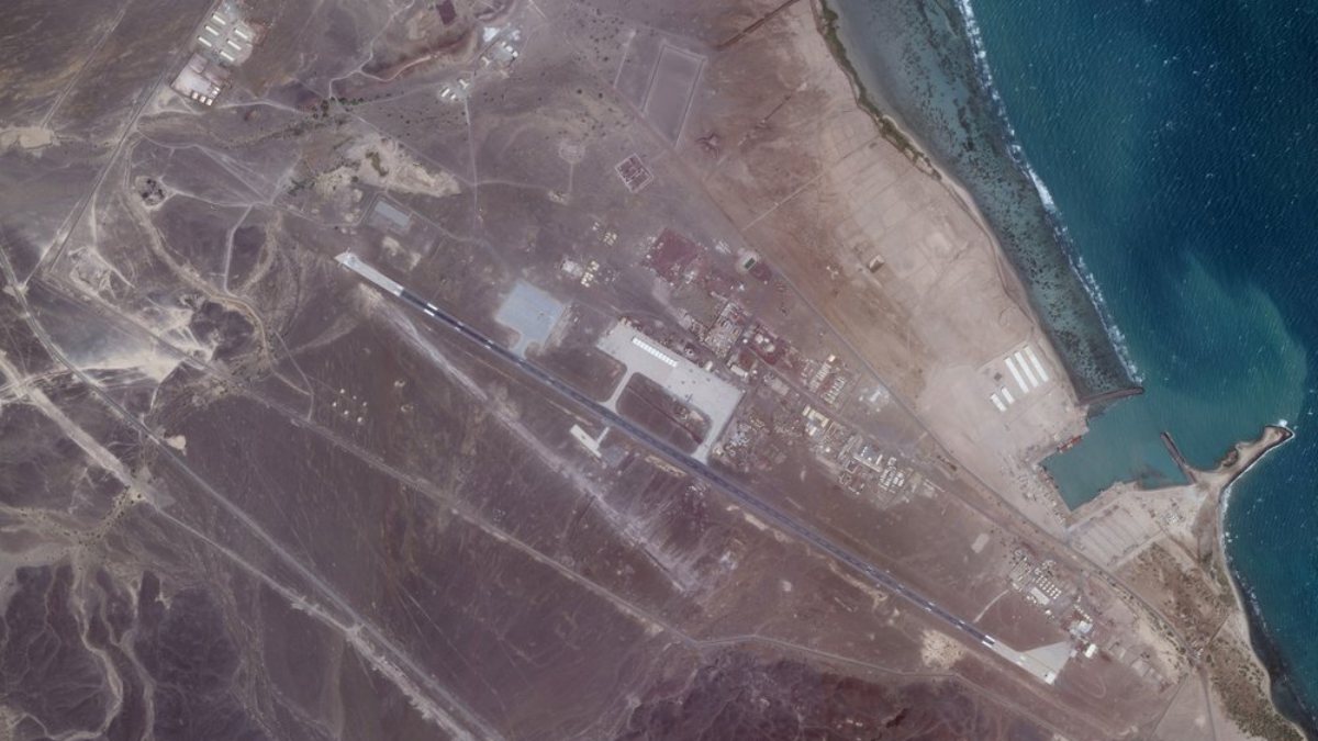 Claims that UAE moved military base from Eritrea to Yemen and Egypt ...