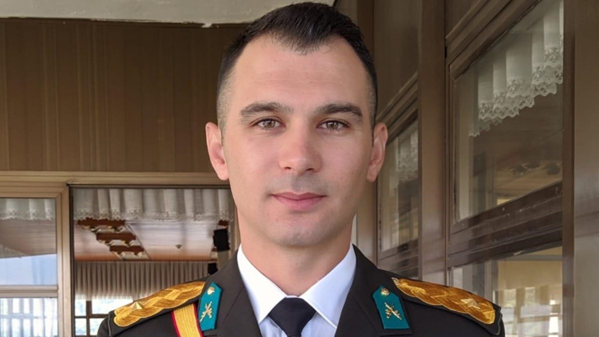 Şehit Osman Alp'in Manisa'daki ailesine acı haber ulaştı