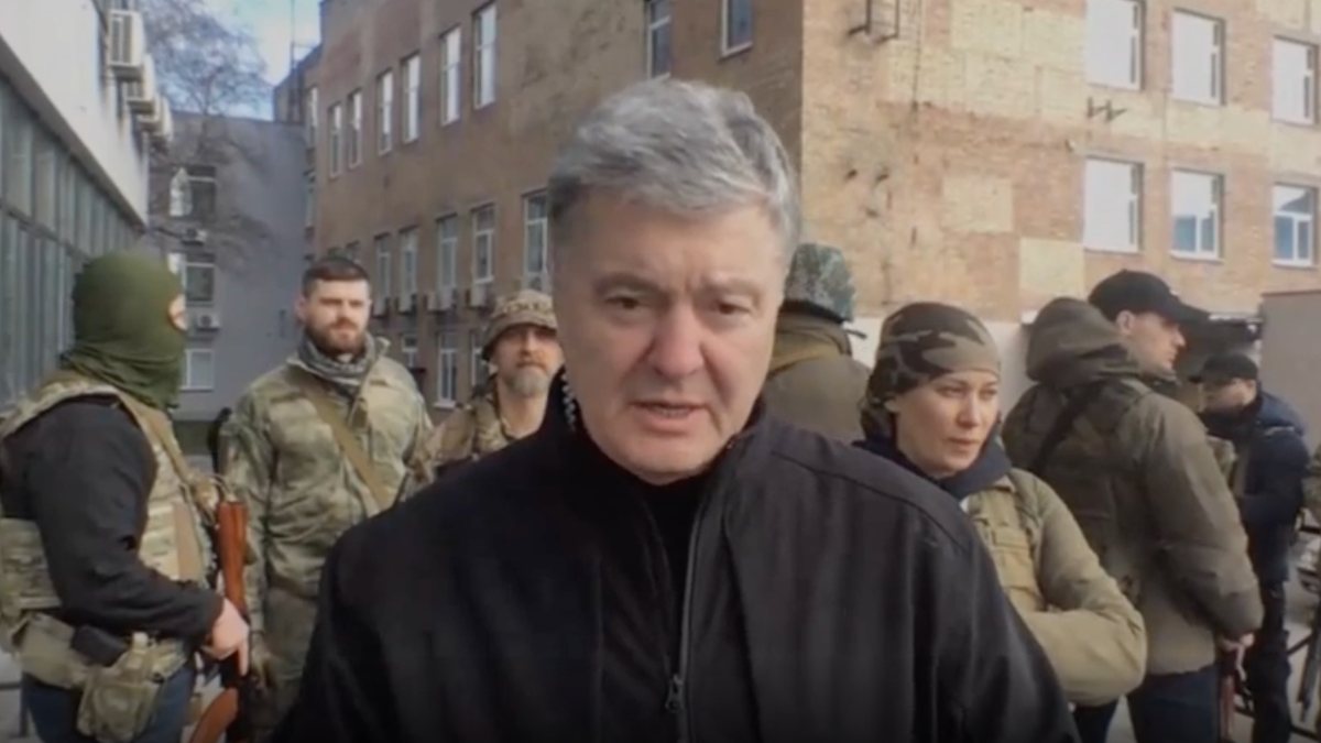 Petro Poroshenko leaves Ukraine – Kimdeyir