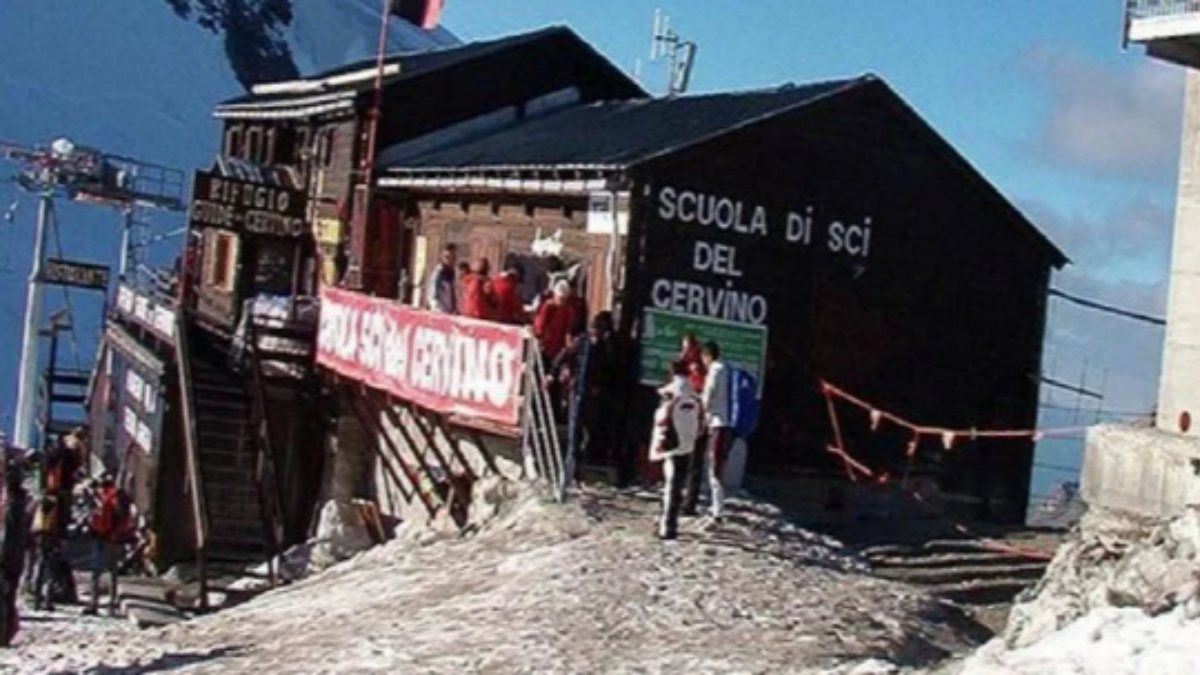 The Italian-Swiss border shifted as the glaciers in the Alps melted ...