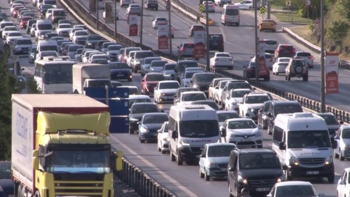 12 Ekim 2022 trafik durumu! Hangi yollar kapalı, trafik yoğunluğu nasıl ...