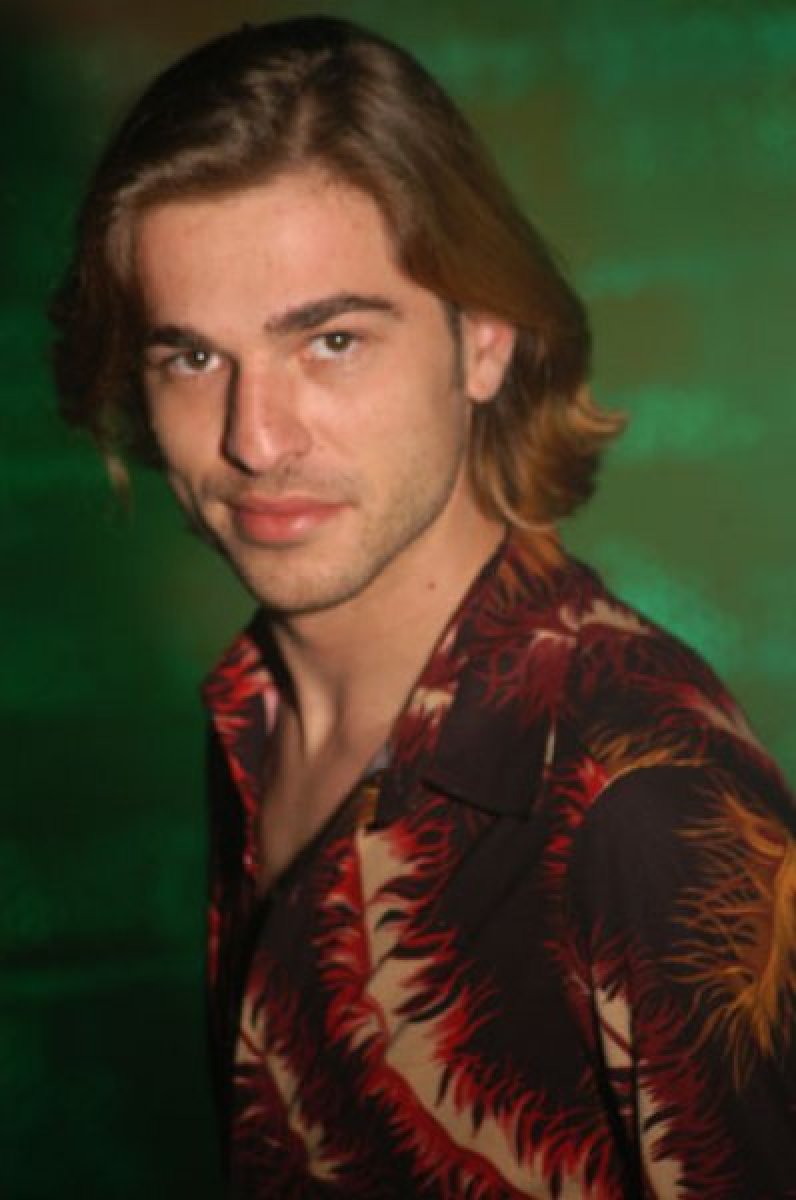 Çöp Adam'ın yıldızı Engin Altan Düzyatan'ın toyluk halleri! 'Babyface ...