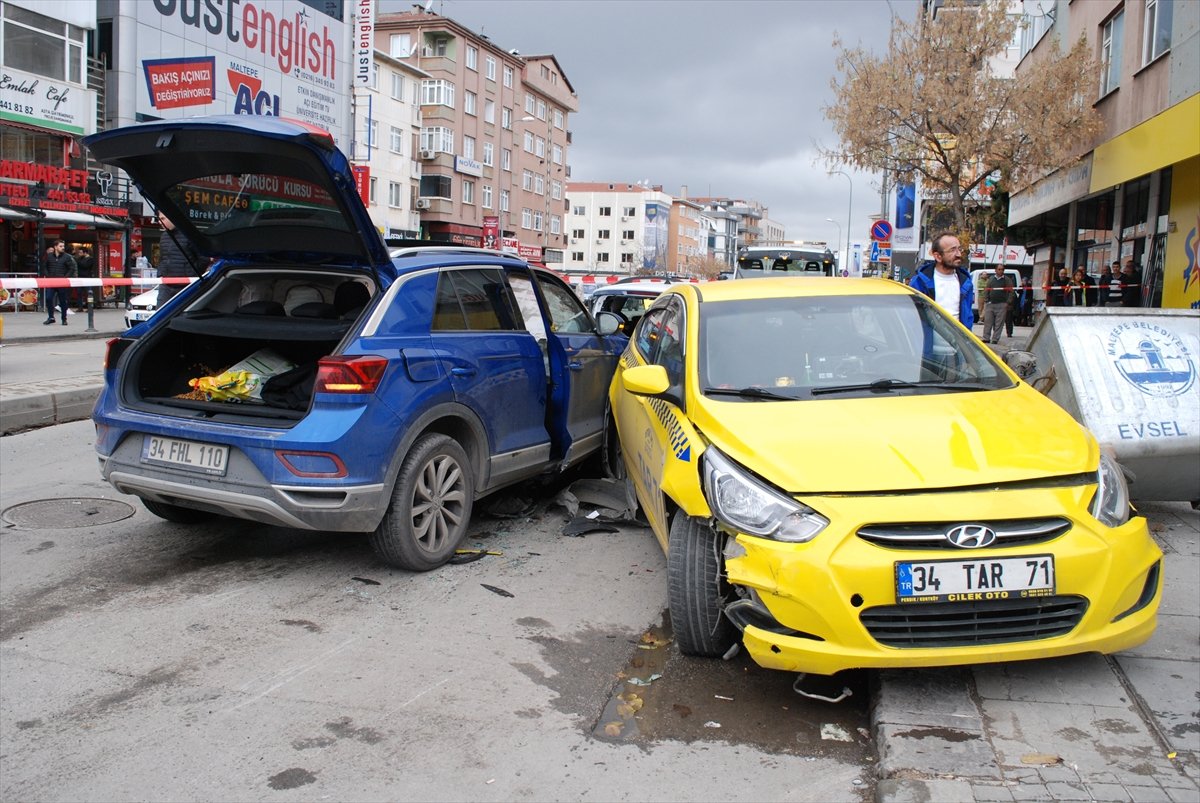 Maltepe'de zincirleme kaza anı