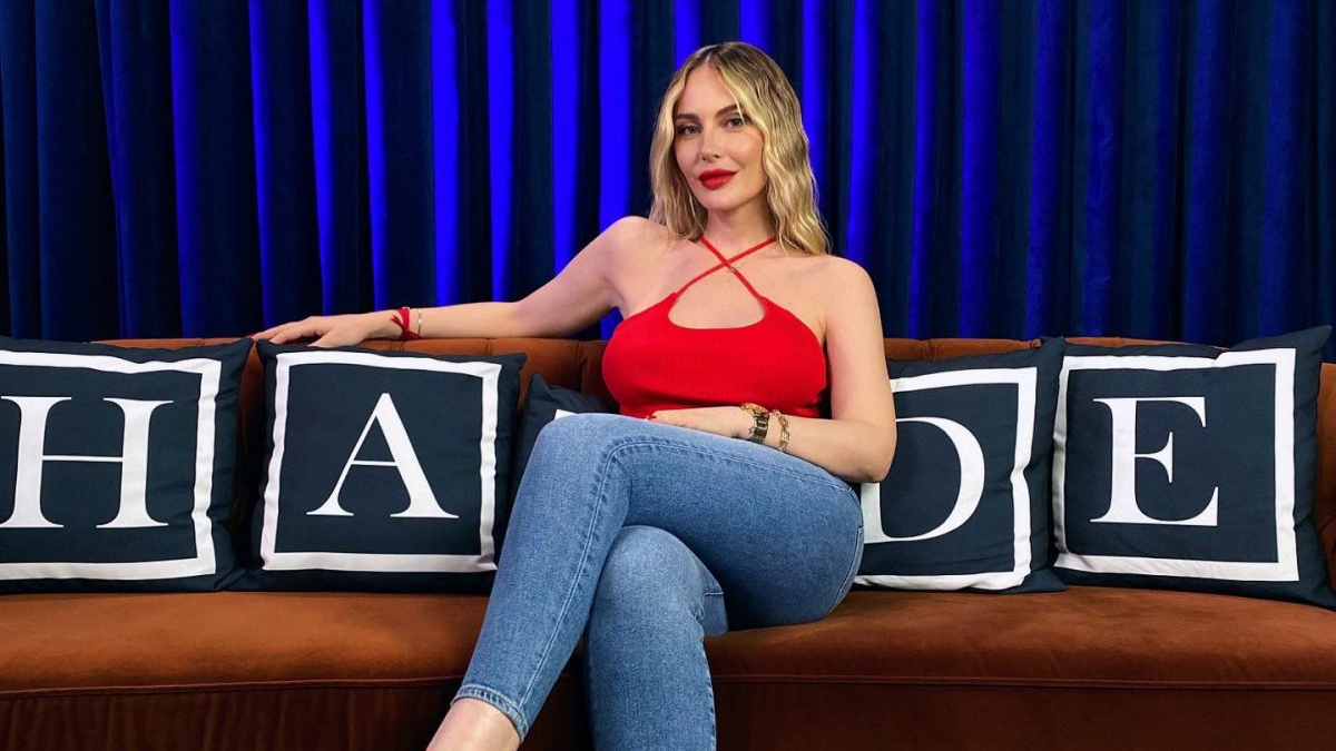 Hande Sarıoğlu'nun gala kombini instagramı salladı! 'Wanda Nara'ya ...