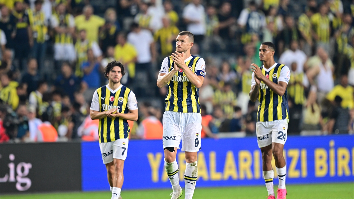 Edin Dzeko: Bugünkü maç bizim için bir ders oldu