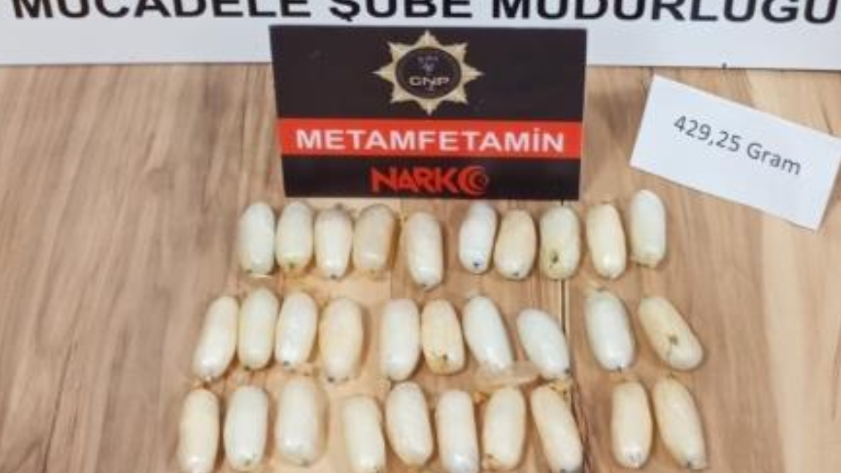 Gümüşhane'de mide ve bağırsaklarındaki 65 paket uyuşturucuyla yakayı ele verdi