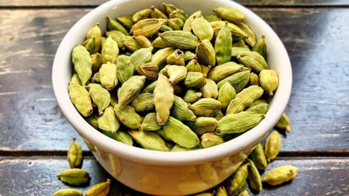 Her gün 2 tane kakule çiğneyin, o sorunu maziye uğurlayın…