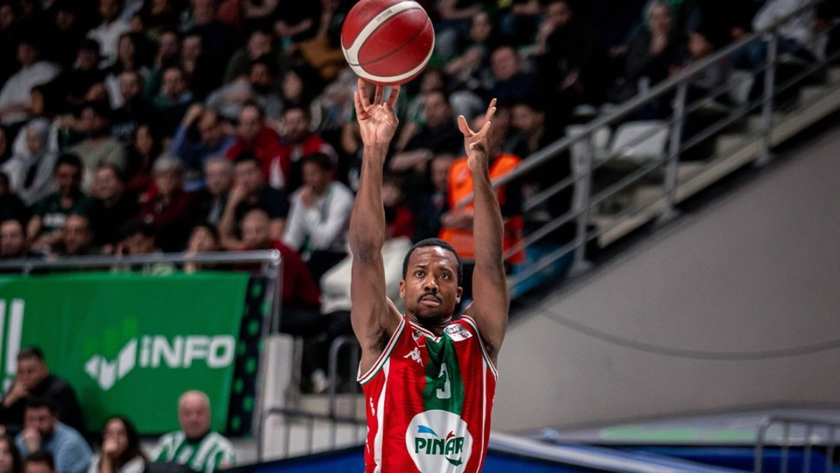 Errick McCollum, 1 yıl daha Karşıyaka’da