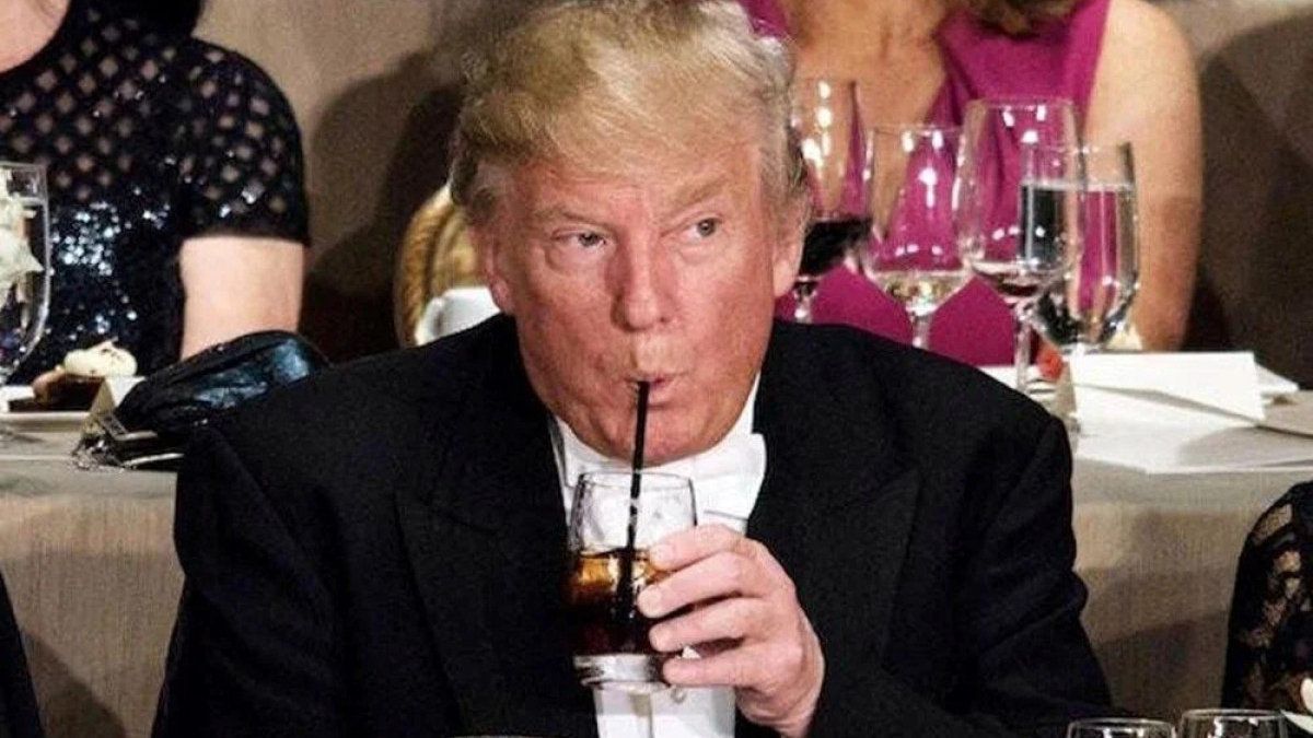 Donald Trump'ın fast food bağımlılığı: Diyet kola düğmesi yeniden masada