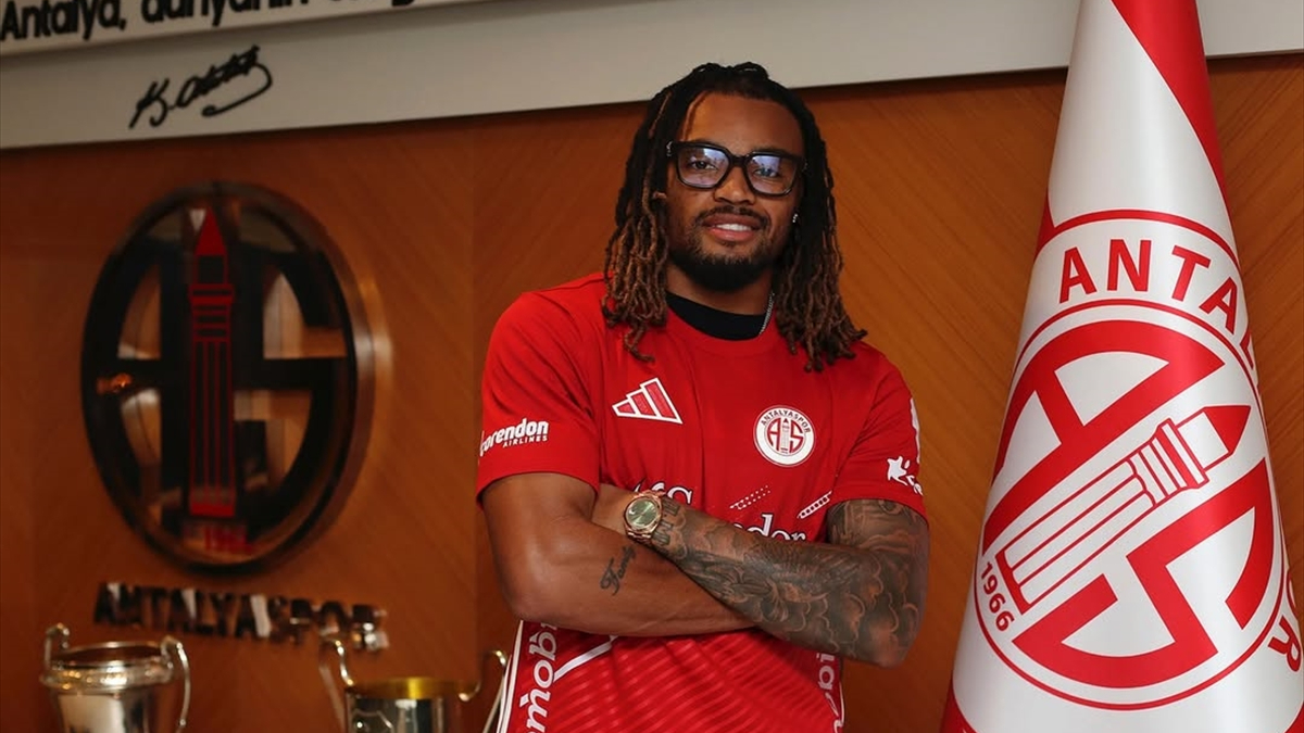 Antalyaspor, Samuel Ballet'i kadrosuna kattı - Ensonhaber