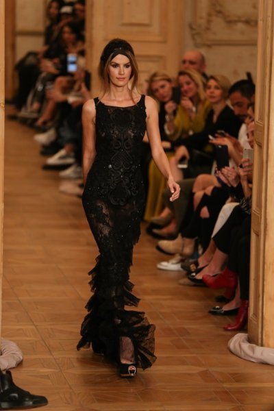 Ünlü model Tülin Şahin'in eski fotoğrafları