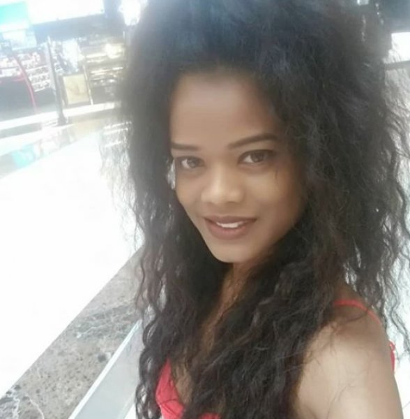 Hint model Renee Kujur'un Rihanna'ya olan benzerliği