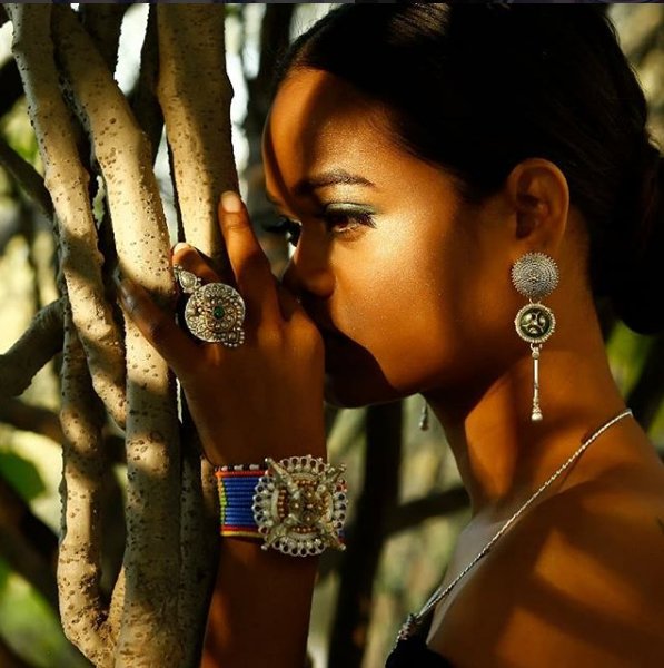 Hint model Renee Kujur'un Rihanna'ya olan benzerliği