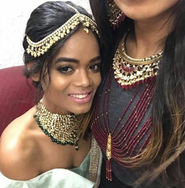 Hint model Renee Kujur'un Rihanna'ya olan benzerliği