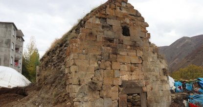 Bitlis'te bin 400 yıllık kilise, ot ve saman deposu oldu | Ensonhaber