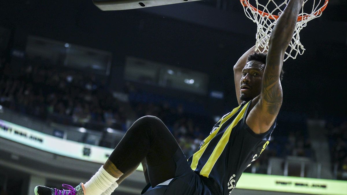 EuroLeague'de haftanın oyuncusu Nigel Hayes-Davis oldu