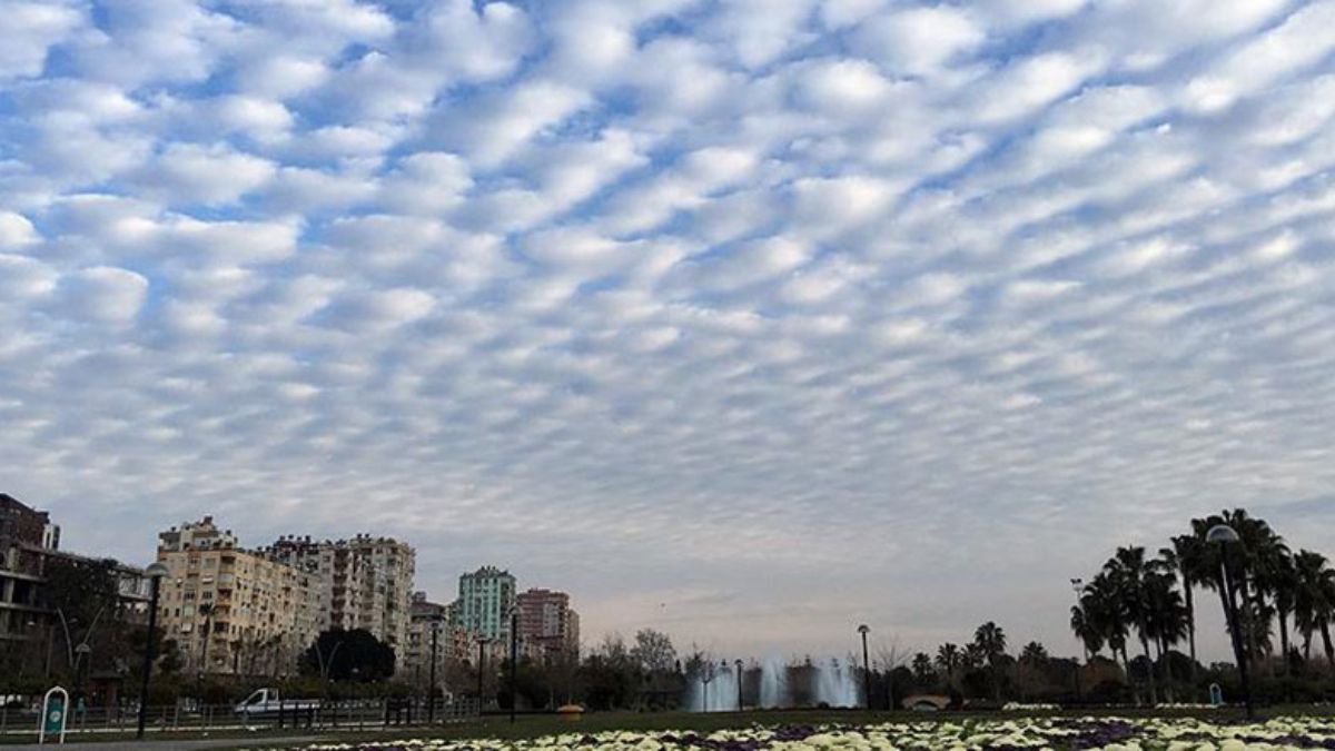 Deprem bulutu nasıl görünür? Resmen haber veriyor...