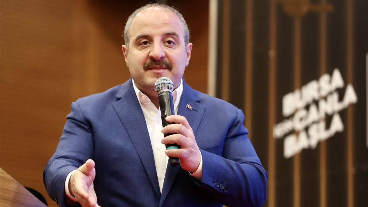 Mustafa Varank bir kez daha paylaştı: Yine Reis yeniden Reis diyoruz