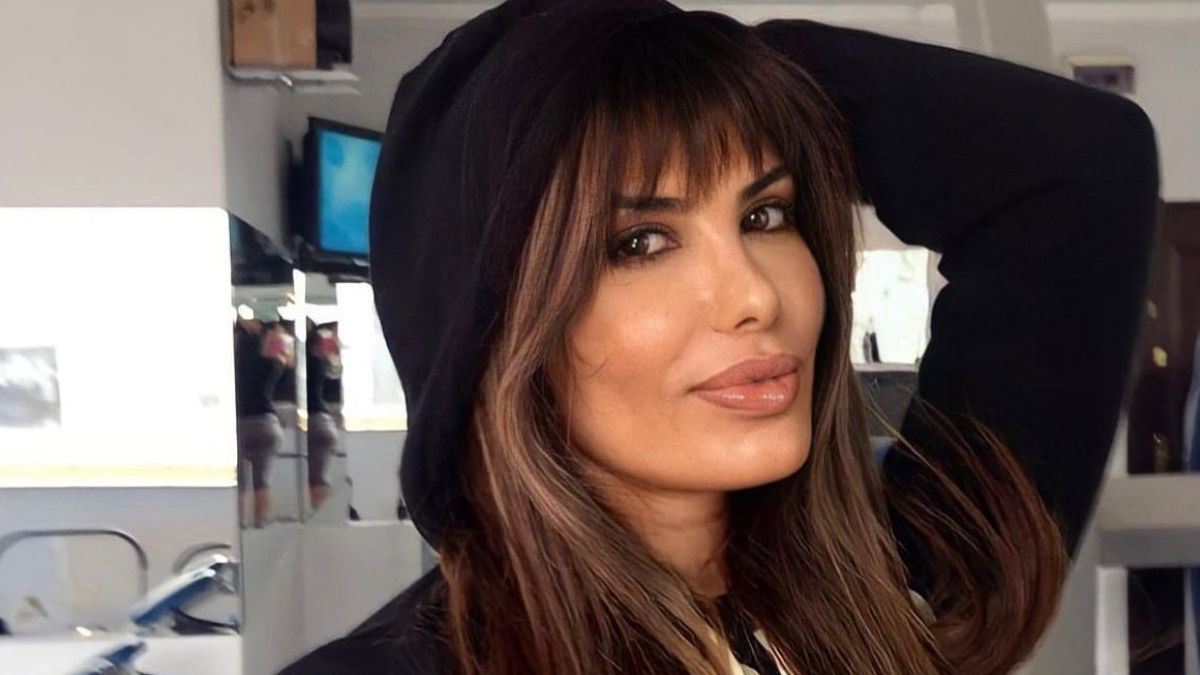 Şarkıcı Hatice'nin sandık kombini yine olay oldu! İkinci turda da ...