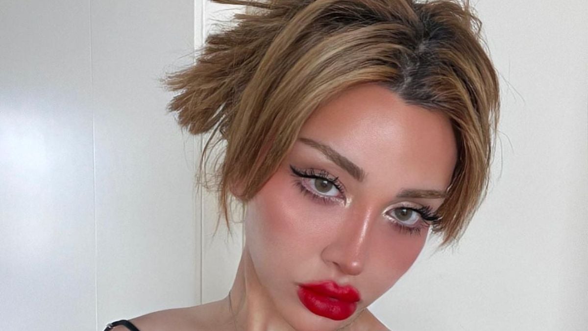 "Taş üstüne taş oturmuş"' Fenomen Mika Raun'un bikinili pozları pes ...