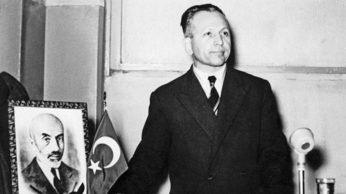 Nurettin Topçu, mezarı başında anılacak