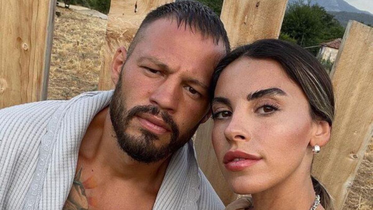 Avatar Atakan'ın eşi Serap Korkmaz'dan cesur tekne pozları! "Gerçek ...