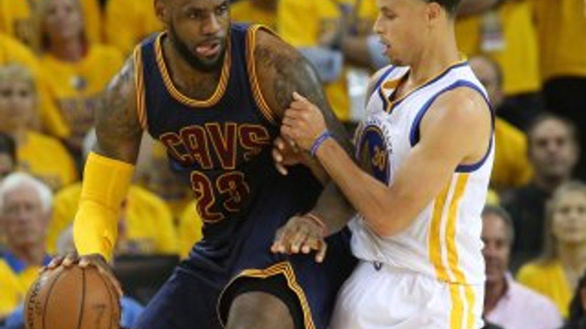 LeBron James: Curry ile rakip değiliz