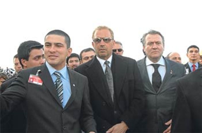 Efsane yakın koruma Savaş Menteş