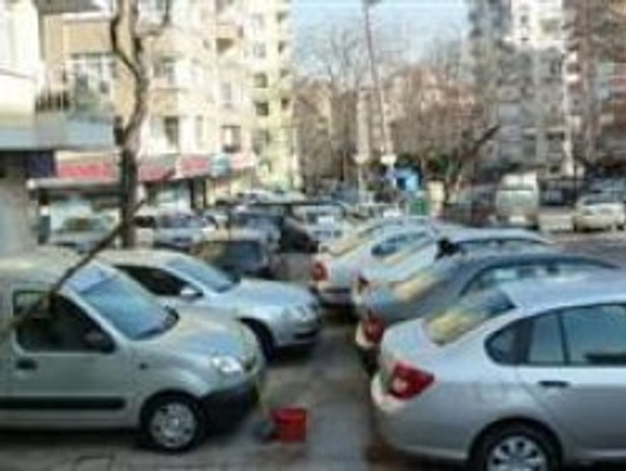 Kadıköy'de oto galerici eylemi Kadıköy'de oto galerici eylemi