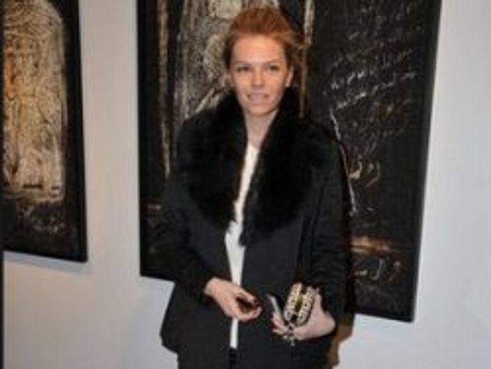 Cem Uzan'ın eski eşi Alara model oldu