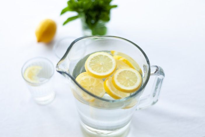 15 gün boyunca limonlu su içmenin inanılmaz sonuçları 15 gün boyunca limonlu su içmenin inanılmaz sonuçları