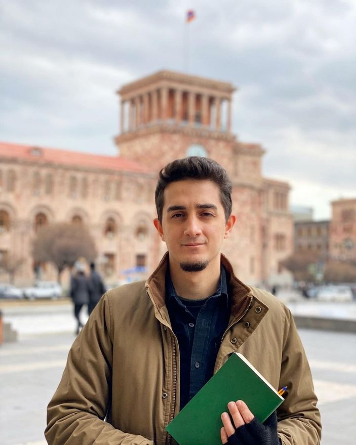 Evli, mutlu ve çocukluymuş! YouTube fenomeni Ruhi Çenet'in eşini ve ...