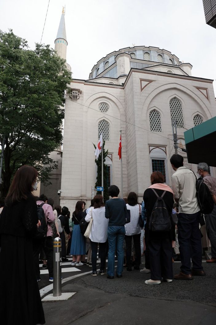 Japonya'da, Tokyo Camisi'ne yoğun ilgi