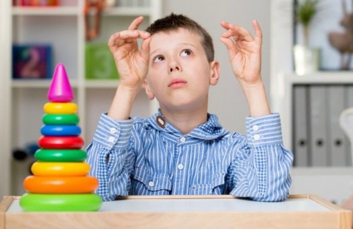 Otizm spektrum bozukluğu nedir? Belirtileri nelerdir