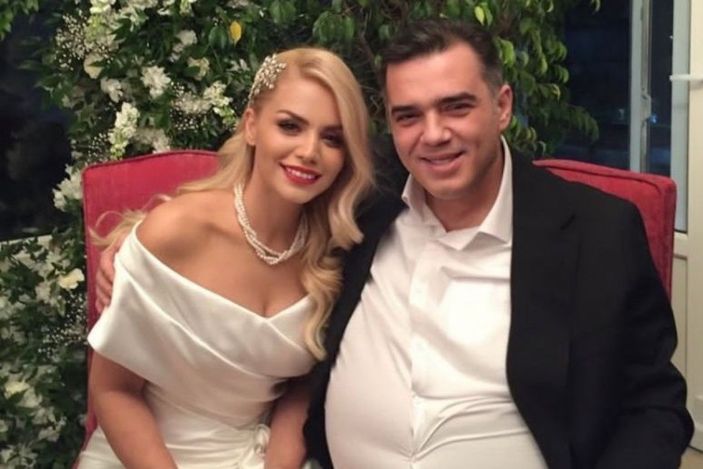 Yeşilçam’ın Sezercik'i Sezer İnanoğlu 4.kez evlendi, eşinin güzelliği ...