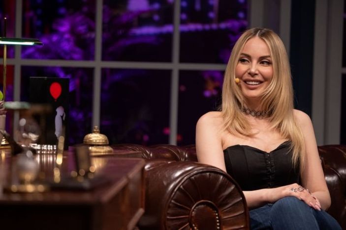 Hande Sarıoğlu kalça pozu verdi, gören dumur oldu! "Yemeğin salçalısı ...