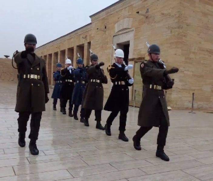 Anıtkabir'de Mehmetçik'in nöbet değişim anı