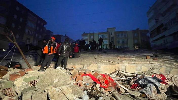 Kahramanmaraş'ta büyük DEPREM: 7.7'lik sarsıntı birçok ilde hissedildi