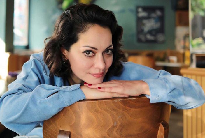 Tetikçinin Oğlu dizisinin Huri'si gözleri ve fiziğiyle göreni yaktı ...