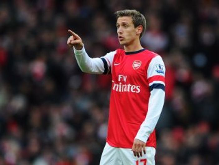 Monreal Arsenal ile sözleşme yeniledi